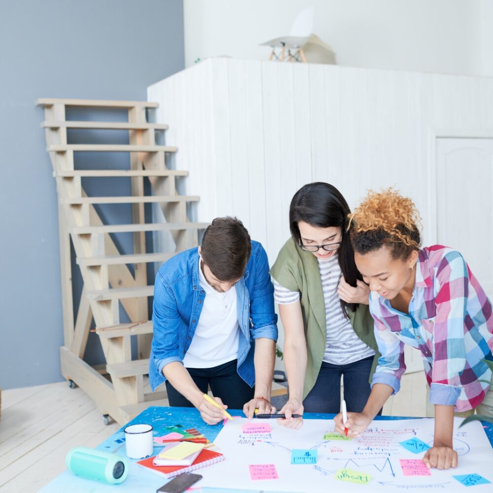 Communicating or Connecting? 4 Ways to Connect & Lead Better